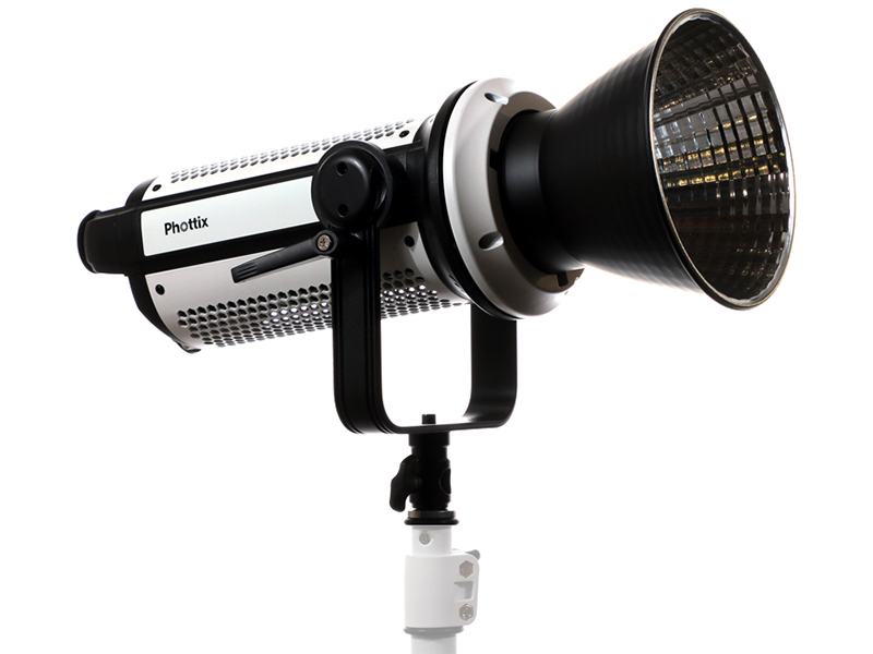 出力500WのLEDライト「Phottix X600 COB」 - デジカメ Watch