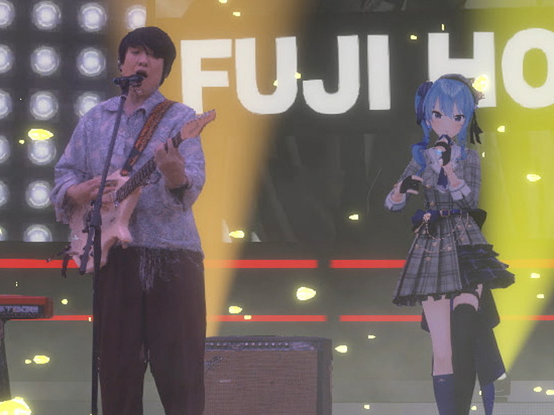 リアルのアーティストとVTuberが同じステージで生配信ライブ - デジカメ Watch