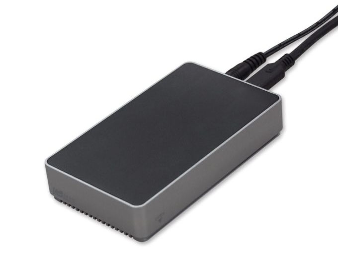 2台のM.2 SSDを搭載できるRAID対応SSDケース。20Gbps転送が可能 - デジカメ Watch